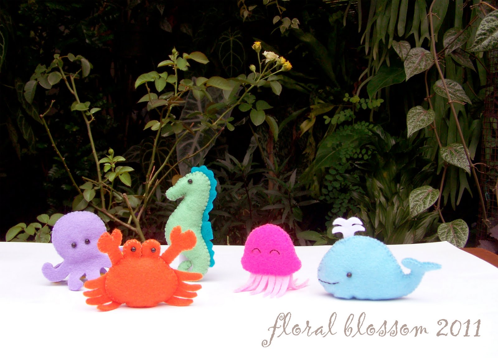 floral blossom blog: sea creatures finger puppets