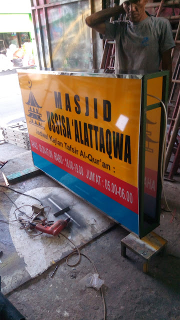 NEON BOX MASJID USSISA 'ALATTAQWA - KARYA MANDIRI ADVERTINDO