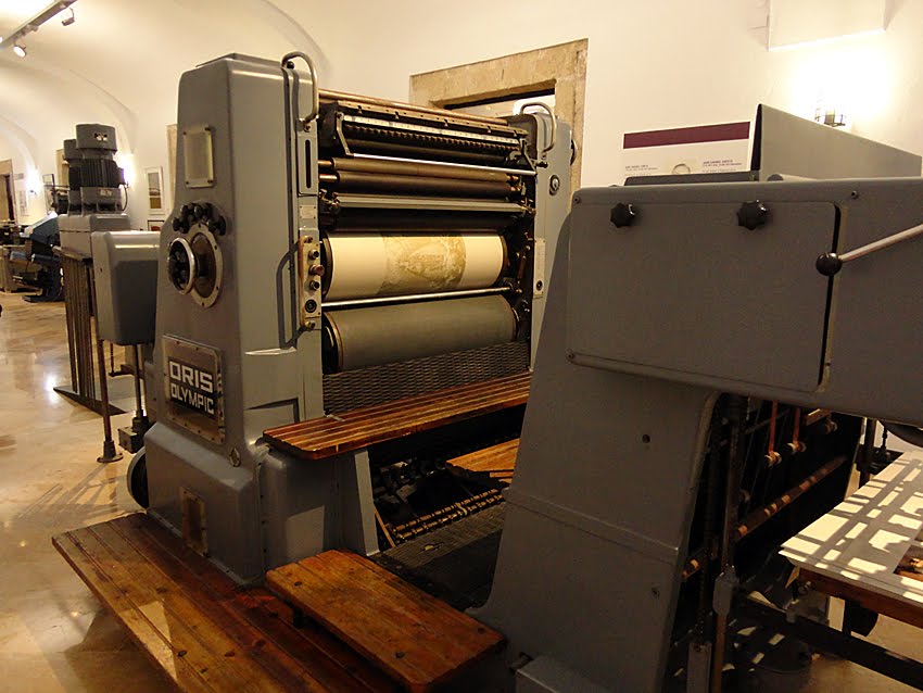 encajabaja | Diseño periodístico, Prensa: Cumpleaños del offset