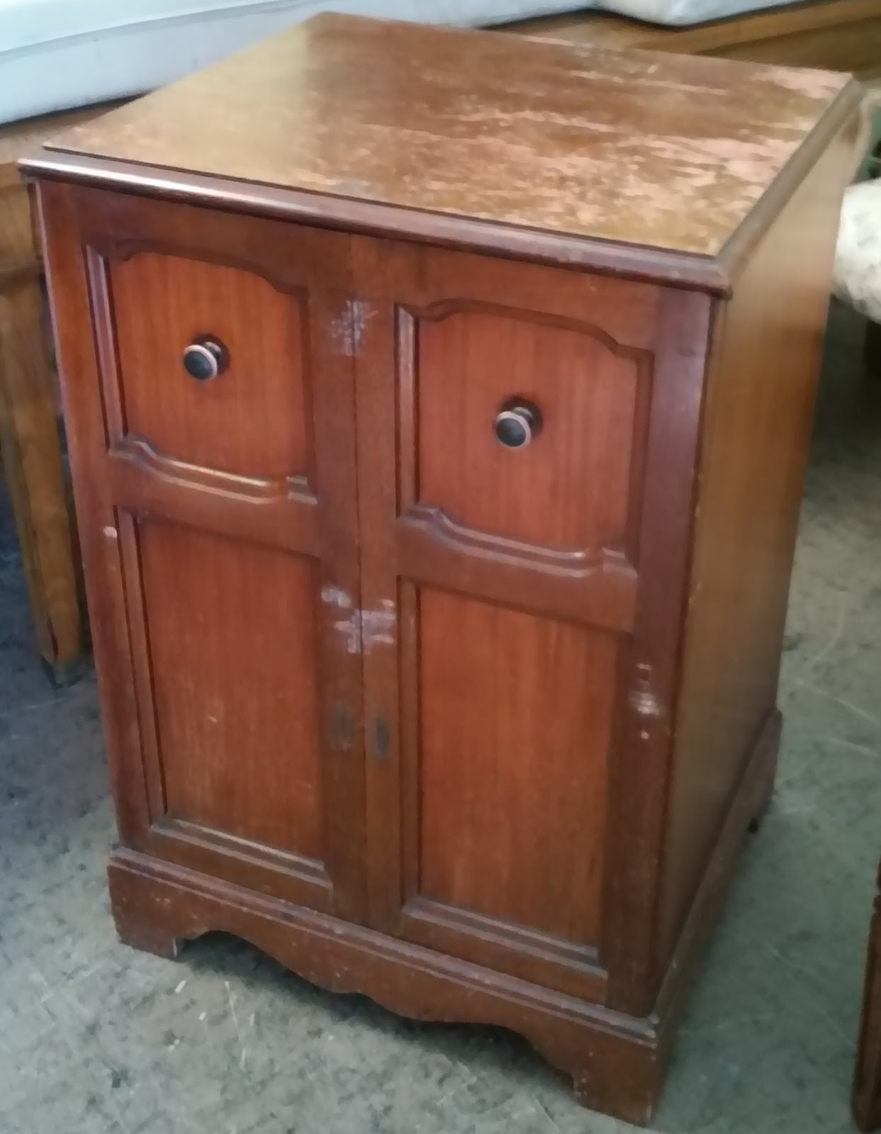 UHURU FURNITURE & COLLECTIBLES: SOLD **REDUCED** 3' Tall Vintage ...