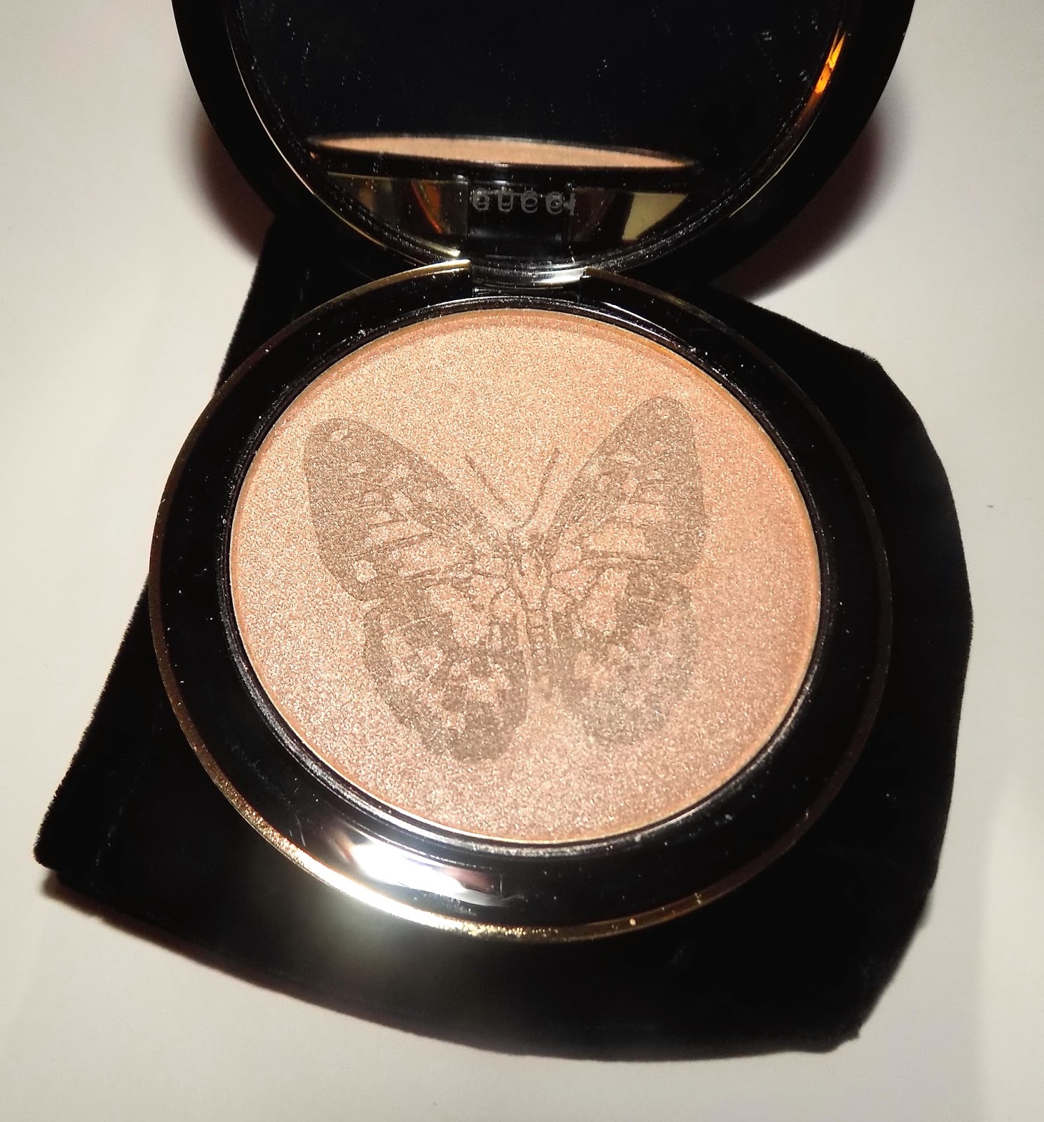 The Beauty Alchemist: Gucci Illuminating Powder