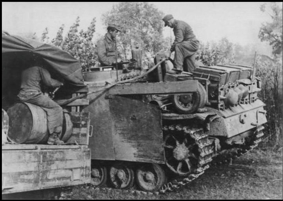 The Modelling News: Preview - German Tankers Refuelling their steeds in ...