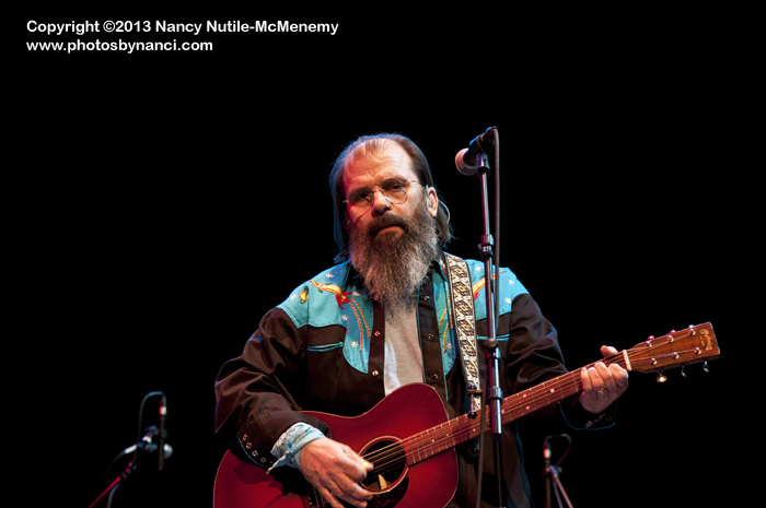 Steve Earle Smiles Through His Paramount Theater Show