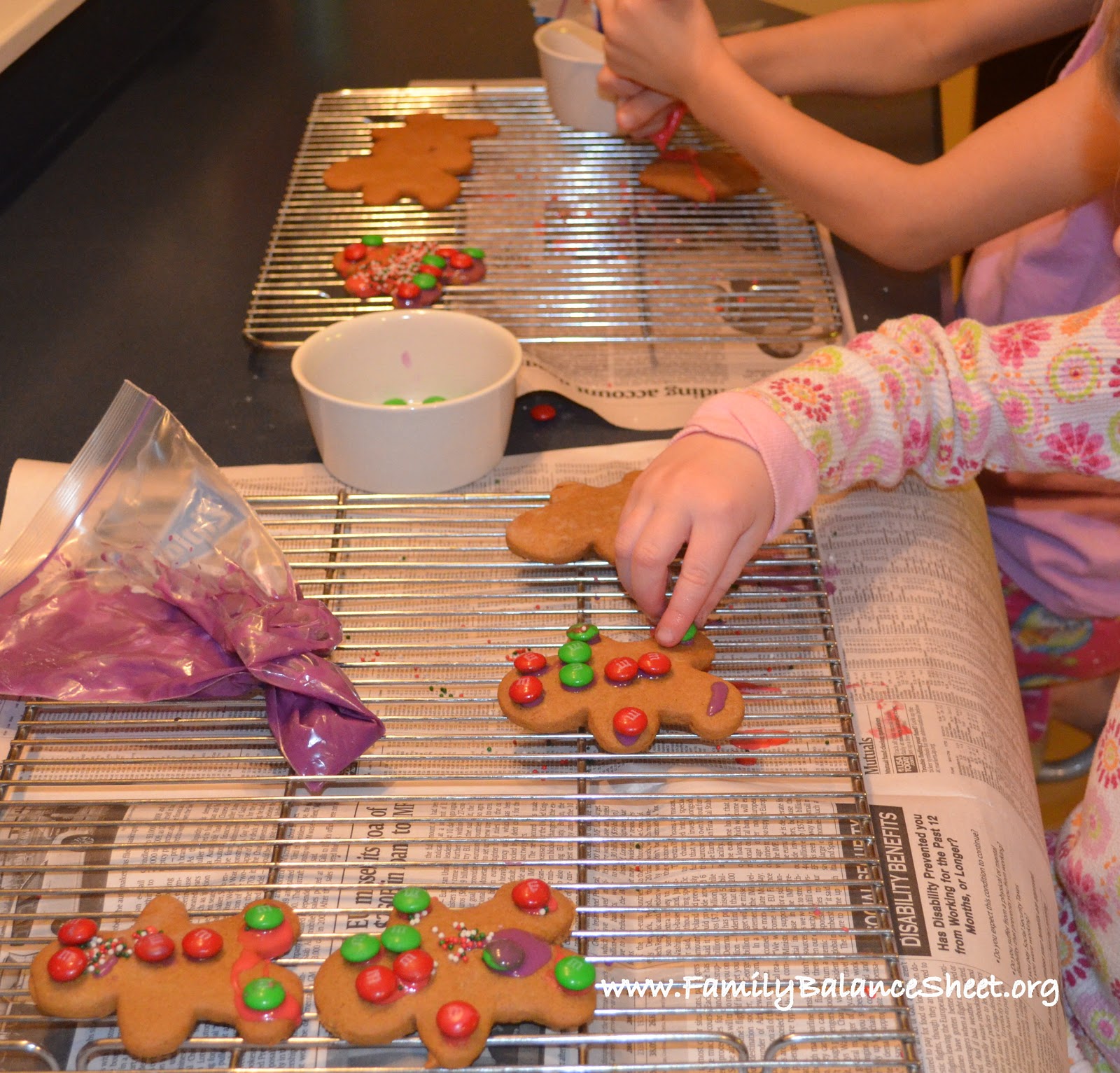 Bake & Decorate Gingerbread Men {Day 3 of The 12 Days of Frugal Holiday ...