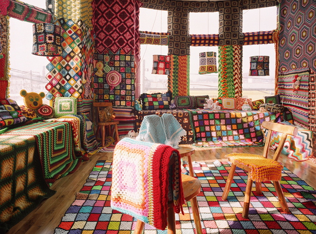 The Left Side of Crochet: This Crafty House