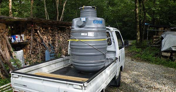 薪割りと小屋づくり: 簡易水洗 タンク BT-600R到着