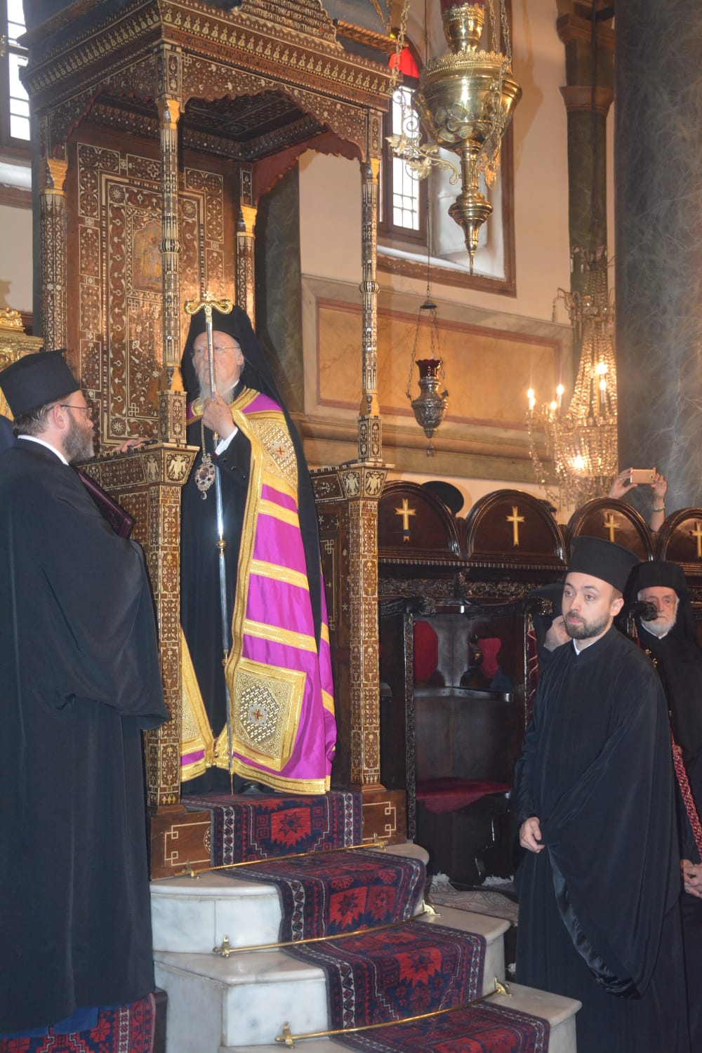 ΦΩΣ ΦΑΝΑΡΙΟΥ: ΤΑ ΟΝΟΜΑΣΤΗΡΙΑ ΤΟΥ ΟΙΚΟΥΜΕΝΙΚΟΥ ΠΑΤΡΙΑΡΧΟΥ ΣΗΜΕΡΑ ΣΤΟ ...