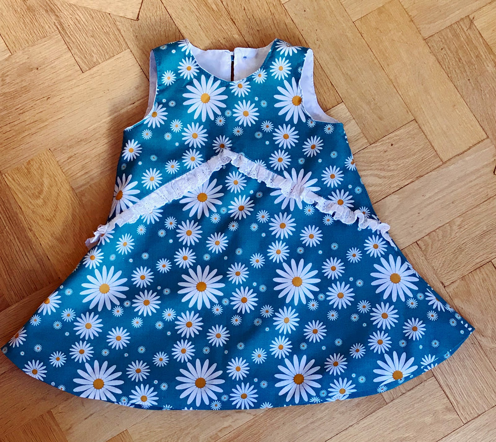 New Grandma Wants to Sew!: The Versatile A-line dress
