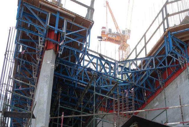 Penggunaan Form Work Khusus