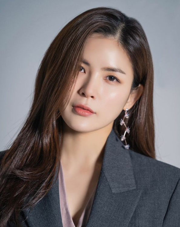 Beige regresa con My Injeolmi