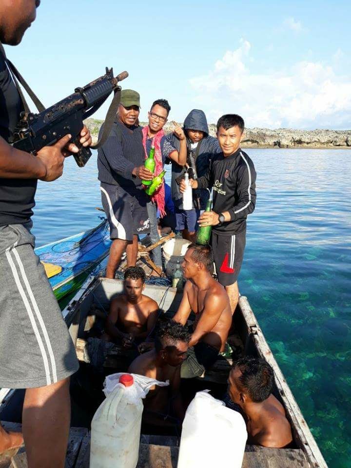 Empat Orang Nelayan Pakai Bom IKan Ditangkap di Perairan Rotendao