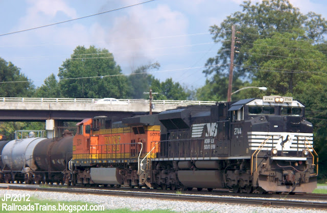 RAILROAD Freight Train Locomotive Engine EMD GE Boxcar BNSF,CSX,FEC ...