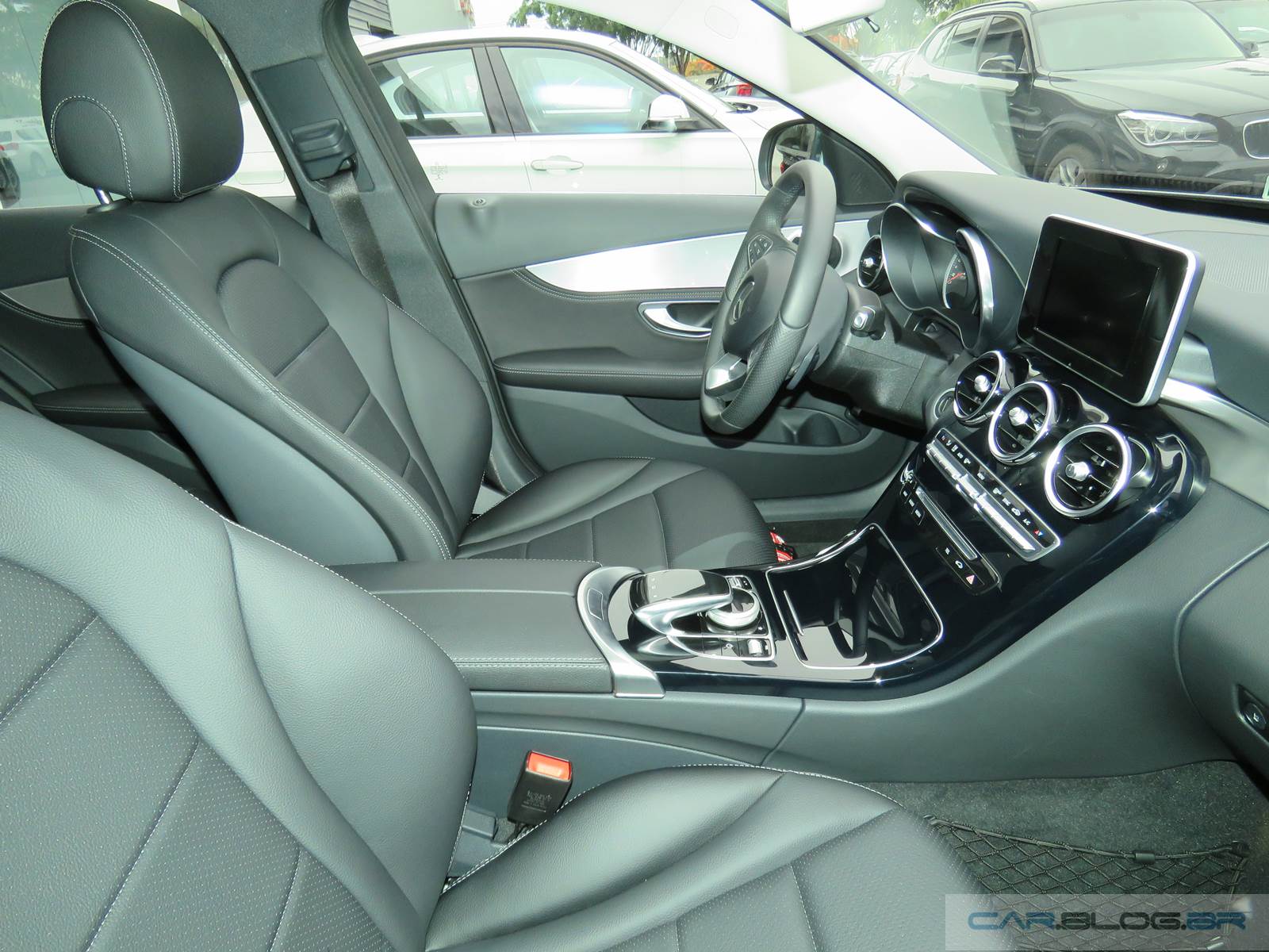 Mercedes-Benz do Brasil lança C 180 com motor 1.6 Flex