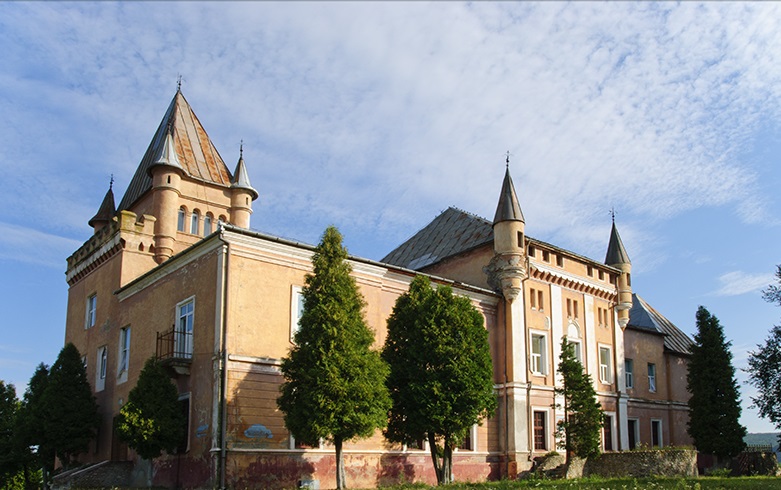 MONUMENTE ISTORICE DIN ROMANIA : Castelul Kendeffy
