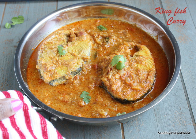 Sandhiya's Cookbook: Vanjaram/Vanchiram Meen Kootu | King Fish Curry
