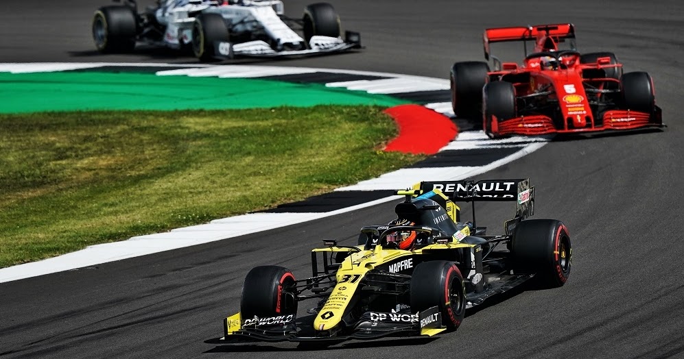 RENAULT COMEMORA PONTUAÇÃO NA FORMULA 1 EM SILVERSTONE