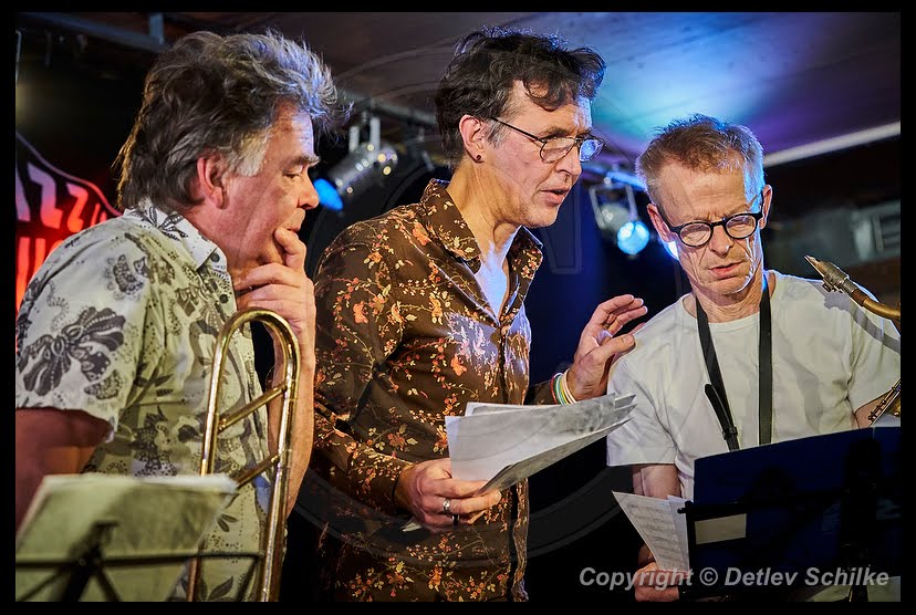 The EyeCatcher Blog: MENGEL- und andere BERGE - Jazzkeller 69 im AUFSTURZ