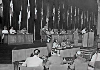 Apa makna alinea pertama pembukaan UUD 1945? | ppkN smp 123