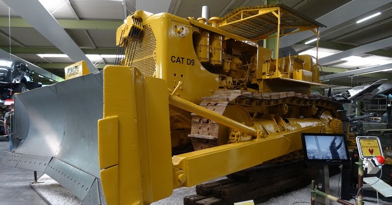 Auto Museum: Caterpillar D9