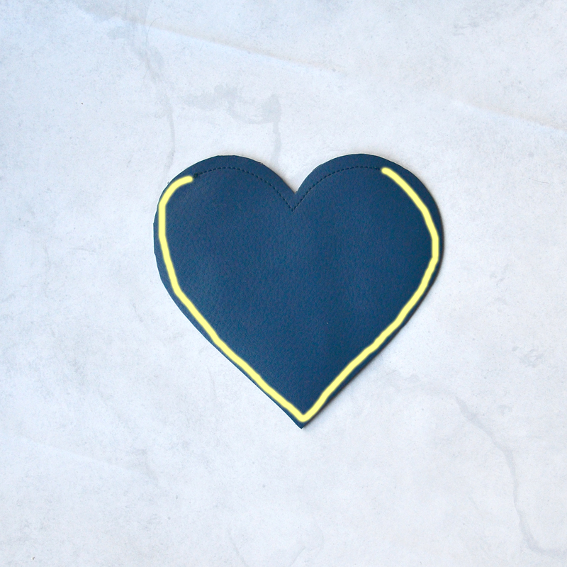 DIY Faux Leather Heart Purse & How to Cut Leather with Cameo 4 ...