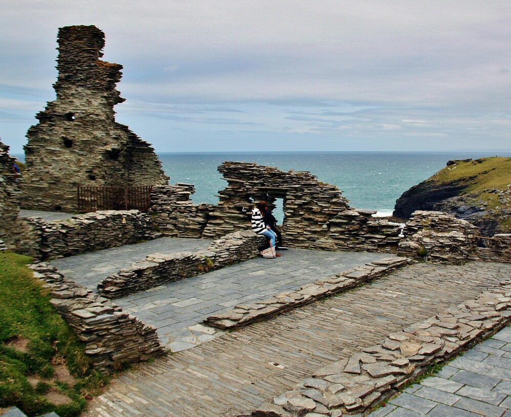 Tintagel, King Arthur's Castle, England (with Map & Photos)