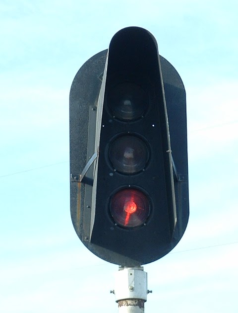 Rupert's Insights: Automated Signals Using Arduino (Block Detection ...