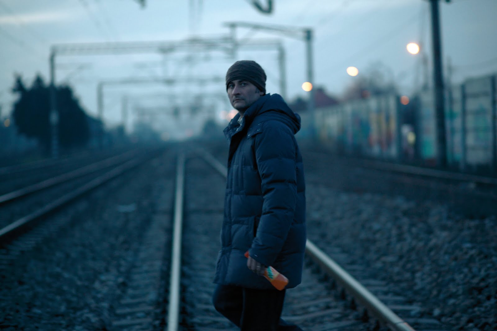 La lámpara no alumbra para el que duerme: El cine de Cristi Puiu