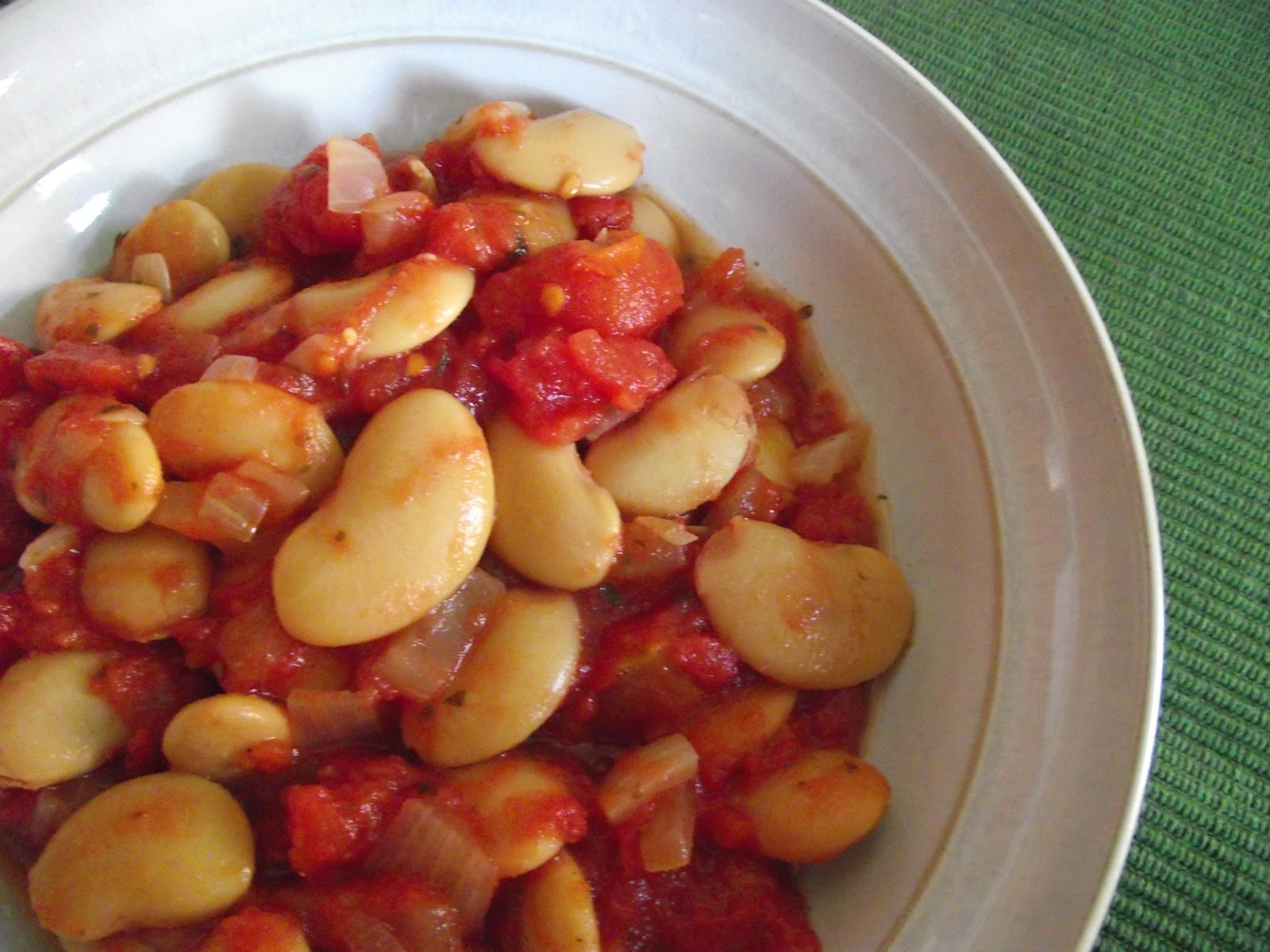 Rocket and Roses Vegan Kitchen: Greek Big Beans ~ Slow Cooker Style