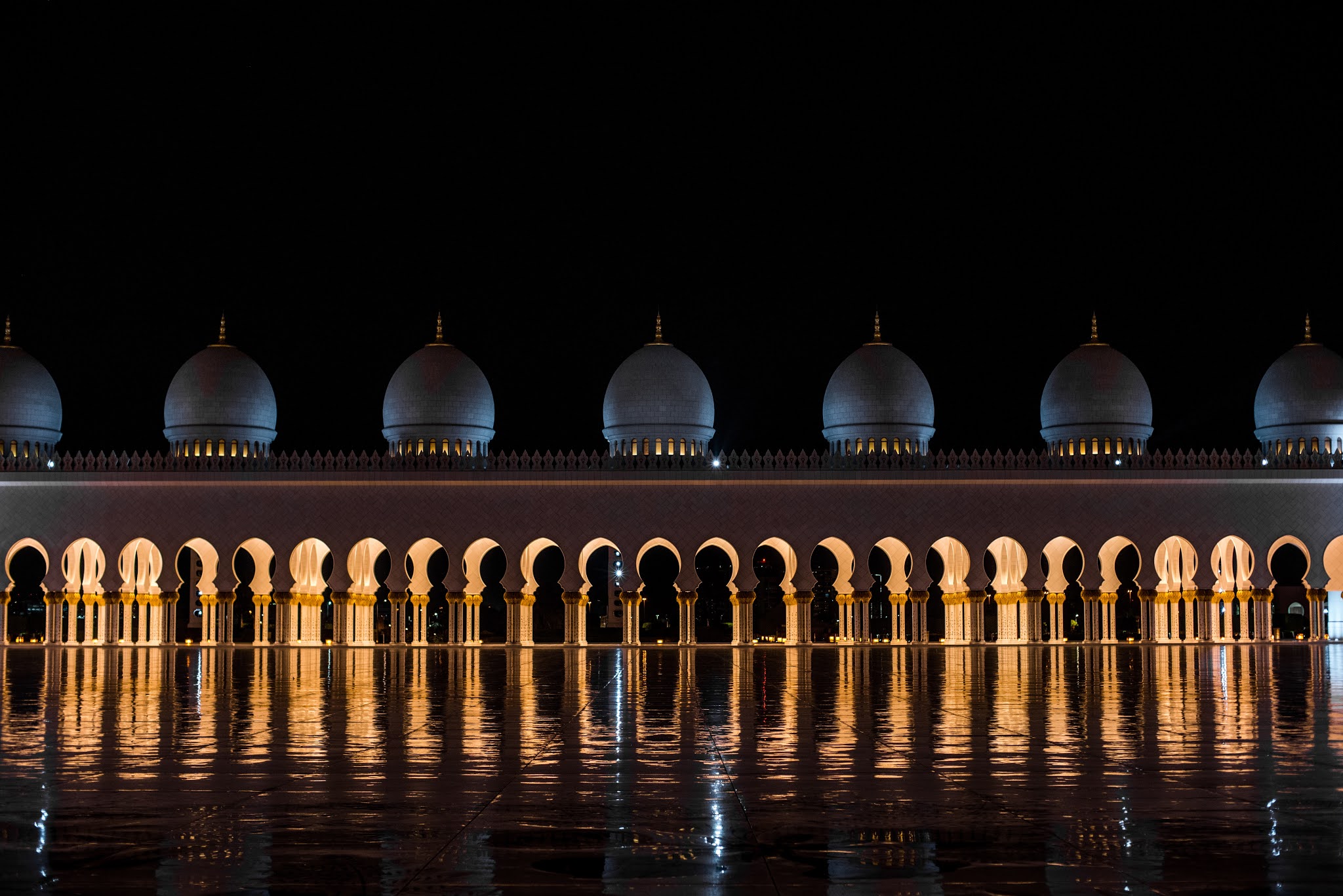 Pic of the day: Sheikh Zayed Grand Mosque at night