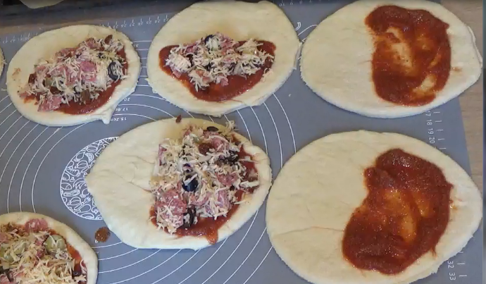 Calzone -pizzowe pierogi.pizza inaczej - Swojskie jedzonko