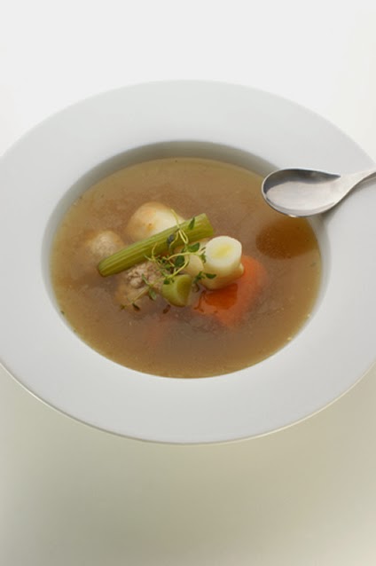 Organic Beef Broth with Thyme and Basi | Easy Recipes Blog