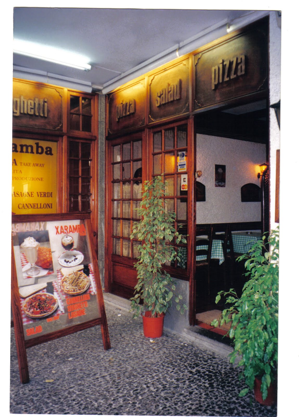 Xaramba pizza - Rua Carreira 67: Pizzaria Italiana Xaramba - Rua da ...