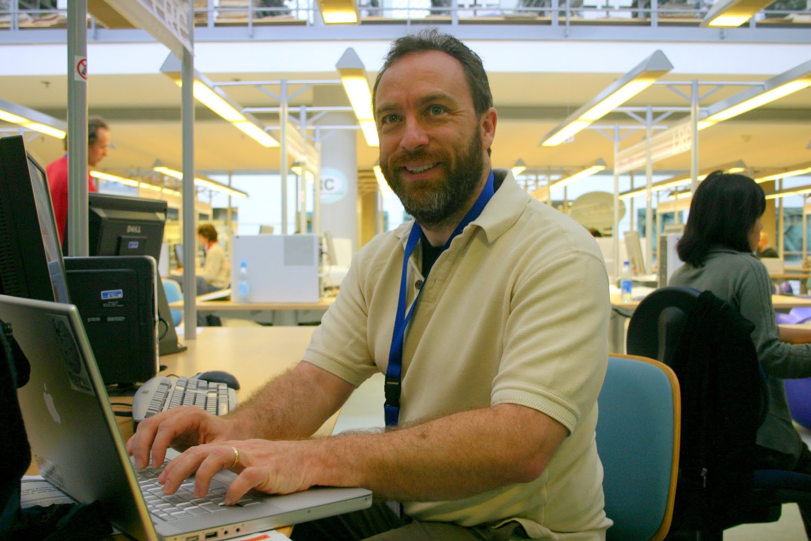 Econ Analysis Tools: Jimmy Wales and Wikipedia