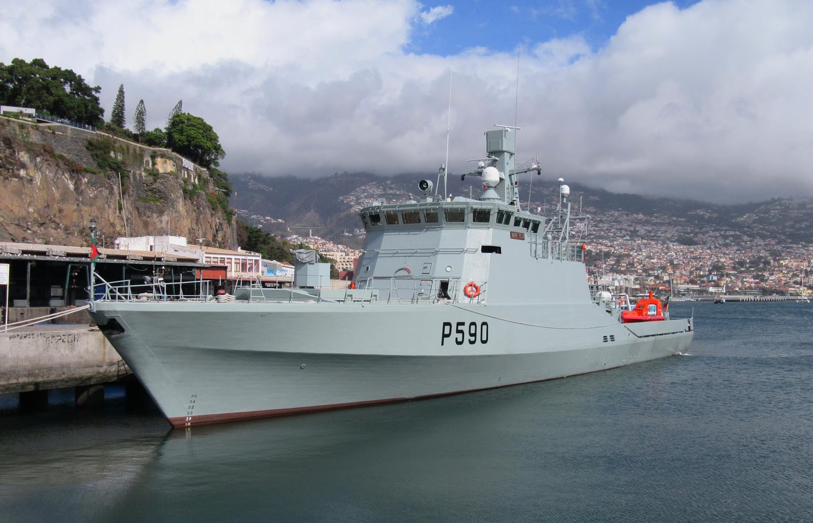 a perspective of the ship of the Portuguese Navy Tejo - Funchal Daily Photo