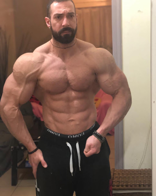 Muscle Lover: Greek Super-Heavyweight bodybuilder Alexis Moisidis