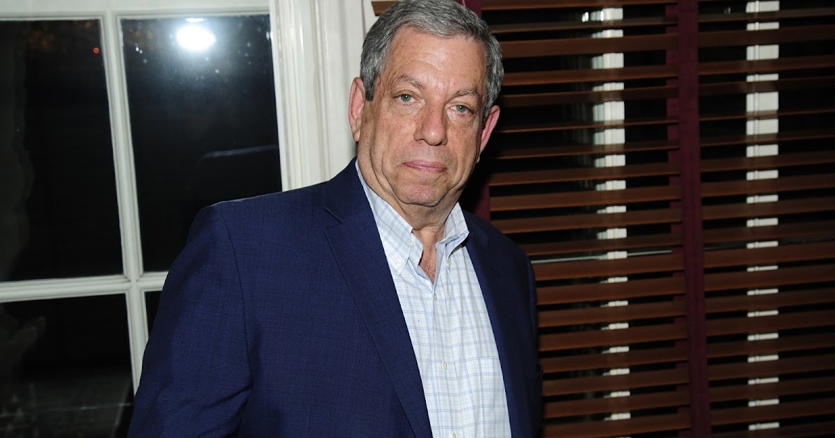 Mostly My Stuff: Modell’s Struggles to Keep Family Sporting-Goods ...