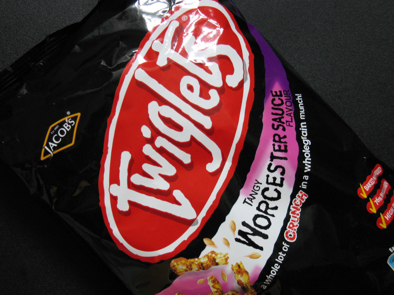 ebook野郎: 食ってみた : JACOB'S Twiglets Tangy Worcester Sauce Flavour