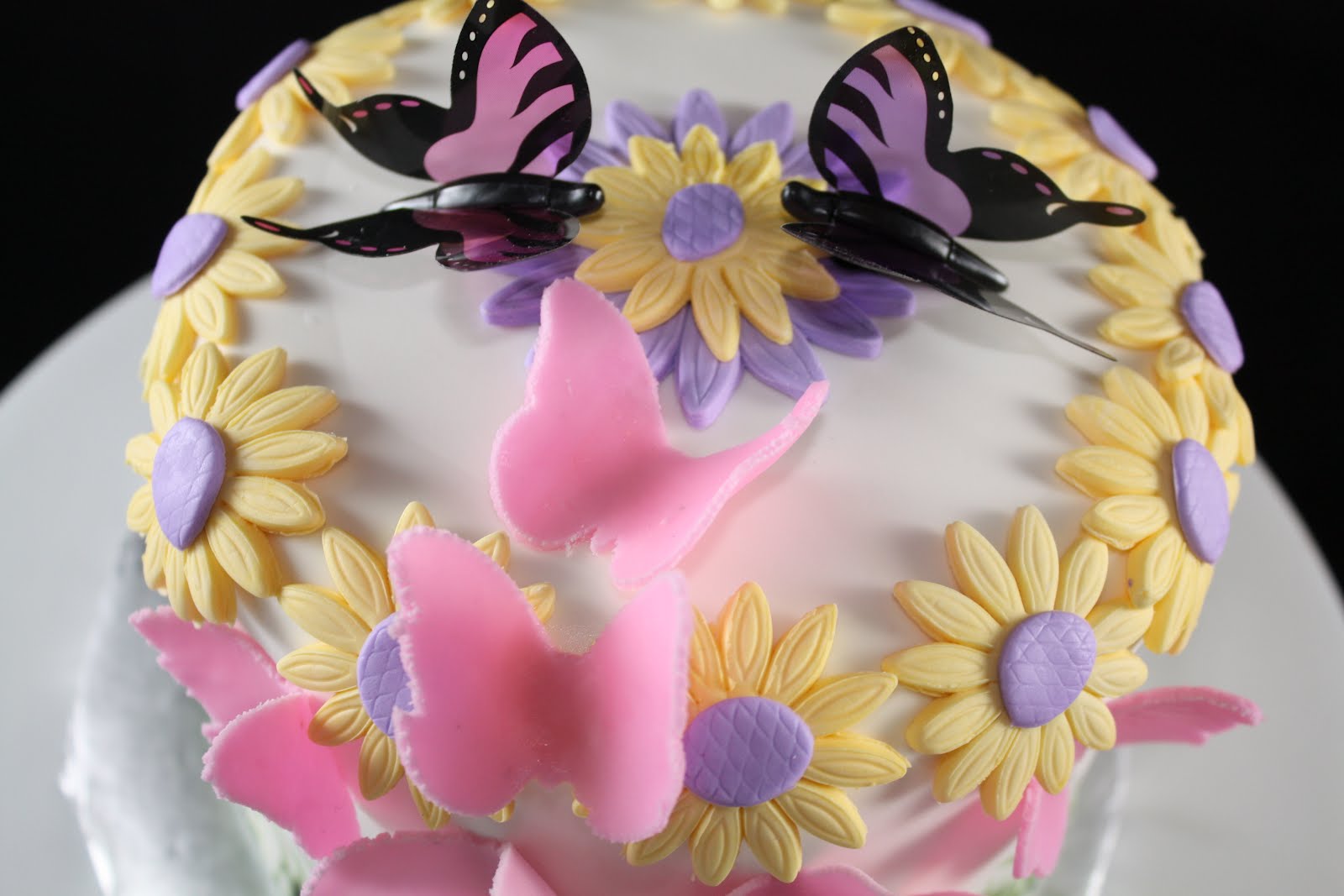 Two Sweet Bakery: Butterfly cake/Spring cake