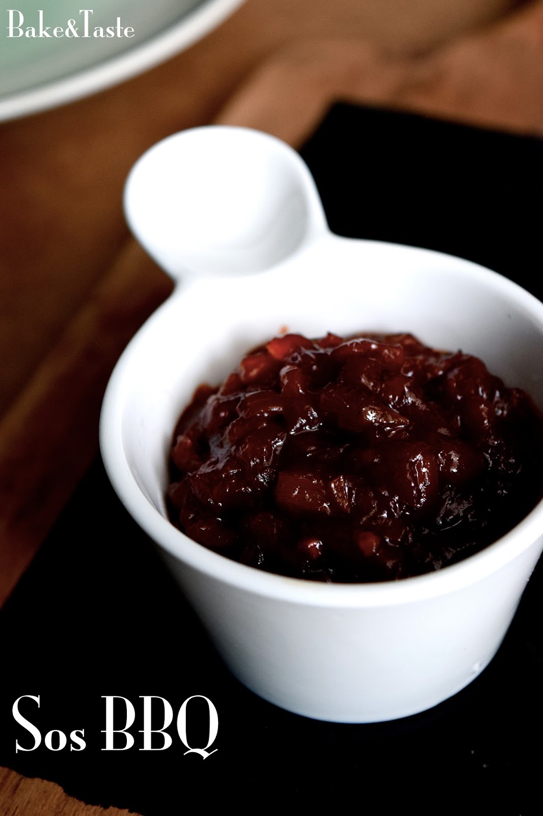 Bake&Taste: Burger z sosem barbecue - domowy sos BBQ