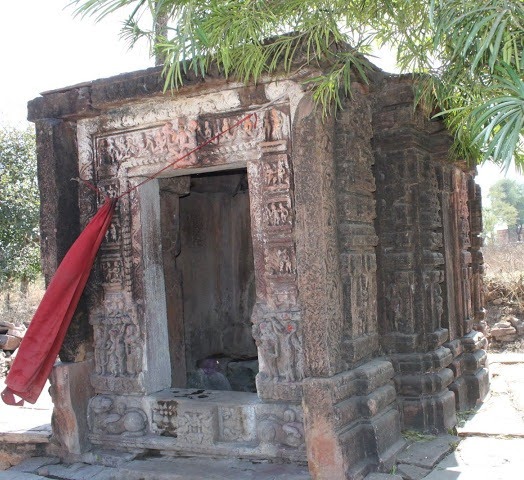 Hindu Temples of India: Chamunda Temple, Mahua, Madhya Pradesh