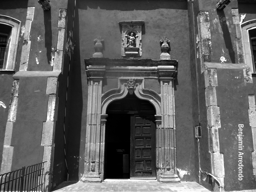 El Bable: Formas y diseños novohispanos, en el emblemático blanco y negro