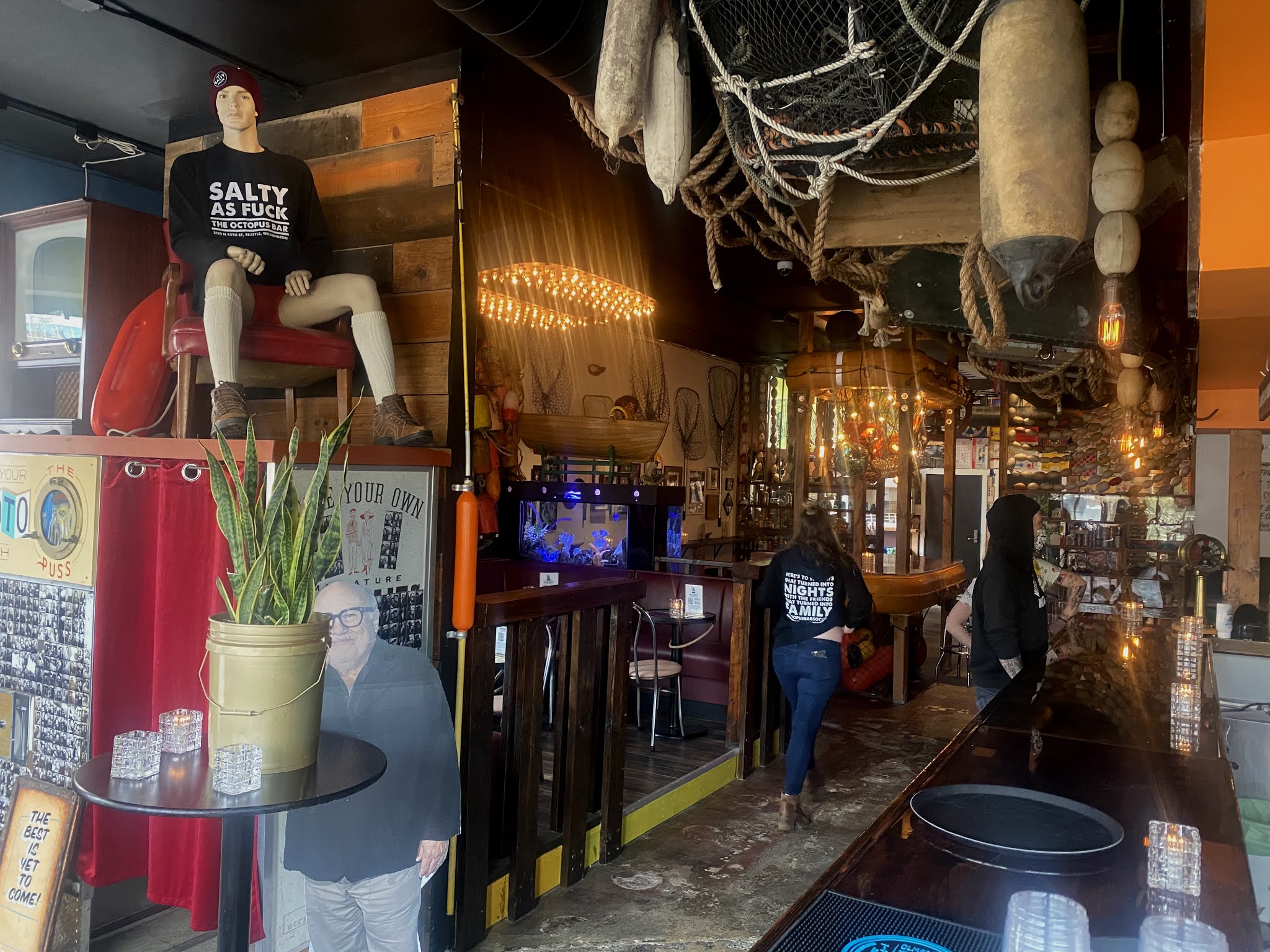 Rotgut.org Blog: #4141 #S1688 - Octopus Bar (corner), Seattle - 3/15/2021
