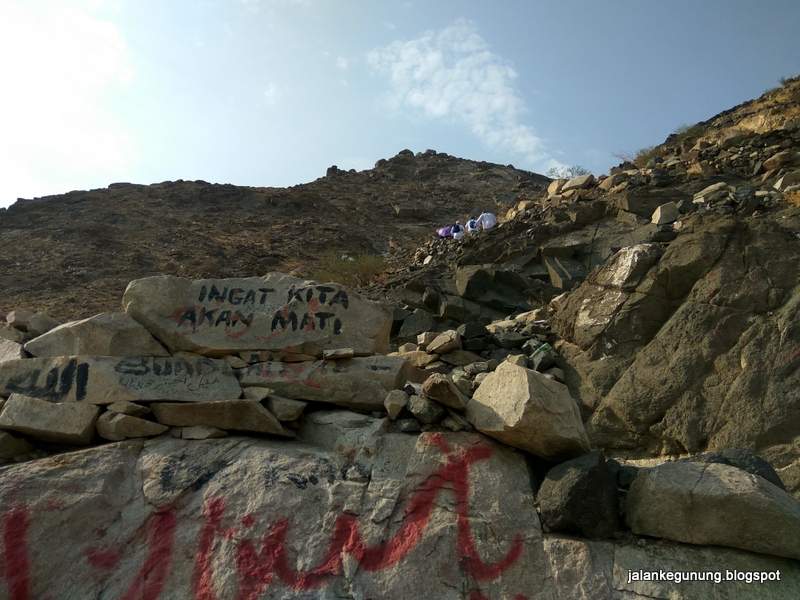 Jalan Ke Gunung: Mendaki Jabal Thur