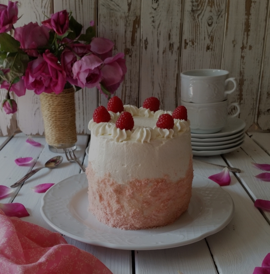 TARTA CON BIZCOCHOS DE COLORES, DE CHOCOLATE,FRAMBUESA Y VAINILLA,CON ...