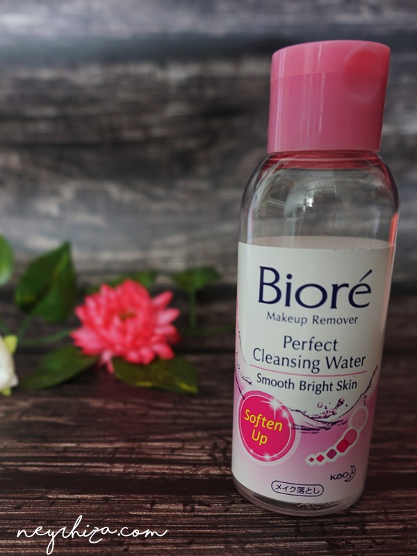 Bioré Perfect Cleansing Water Membuat Wajah Bersih dan Cerah | Sara ...