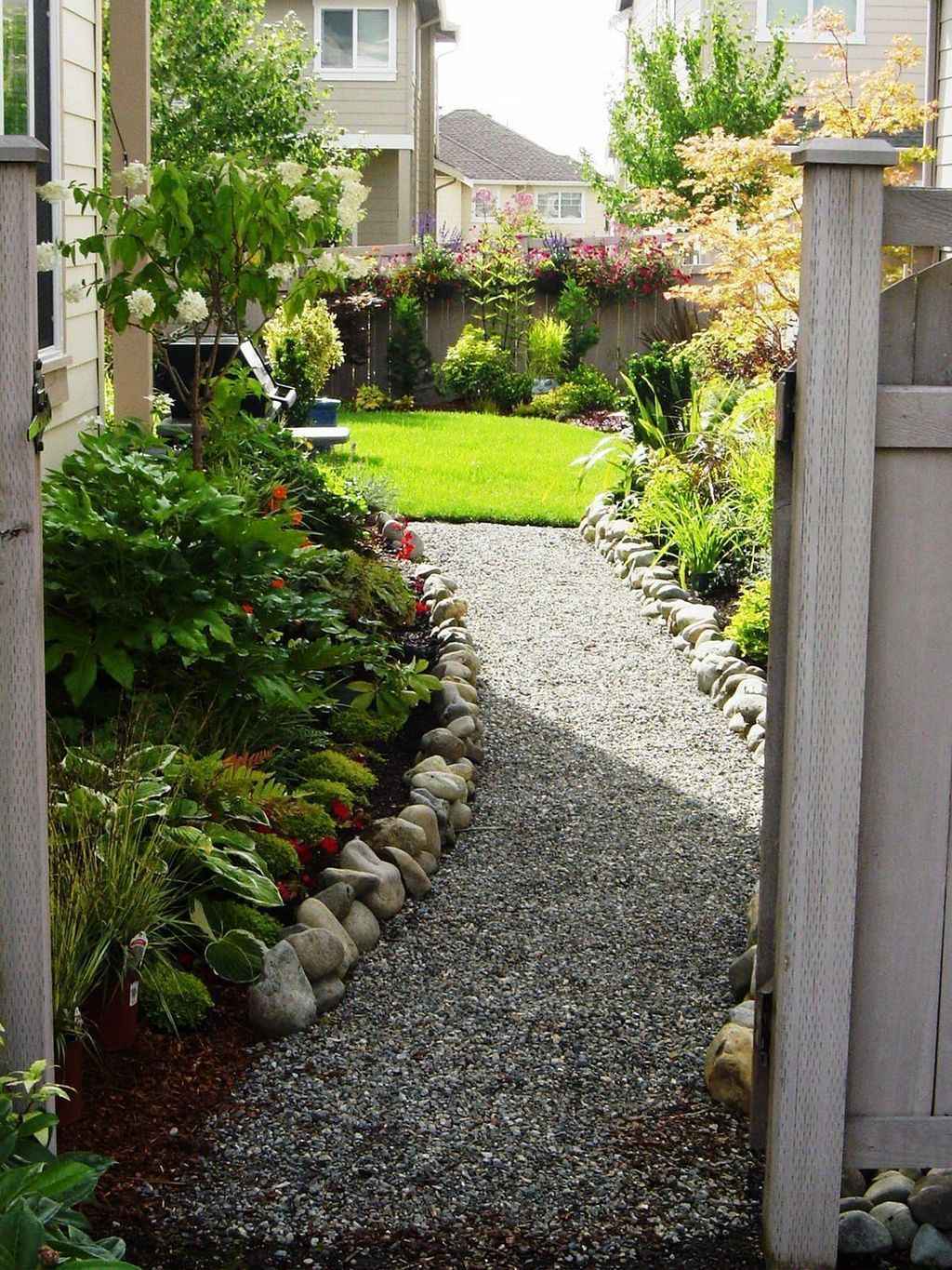 95 Fantastic Side Yard Garden Pathway Landscaping Ideas - home decor ...