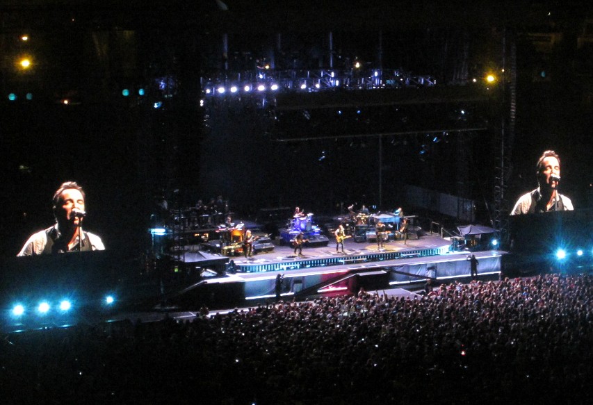 Seth Saith: The Boss Knocks It Out of the Park, Twice -- Chicago ...