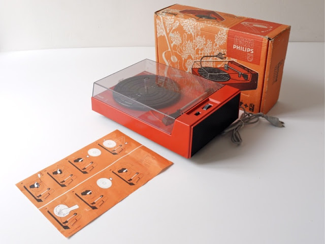 Views from North Cecil: Retro 1970's Orange 45 RPM & 33 & 1/3 RPM ...