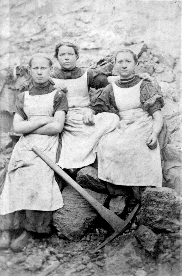 Rare Photographs of Victorian Women in Working Clothes ~ Vintage Everyday