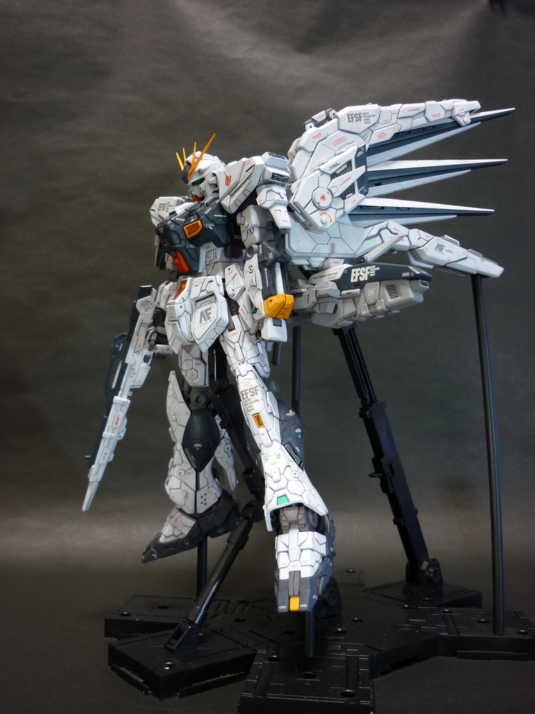 Build and Shoot: NU GUNDAM: CUSTOM BUILD